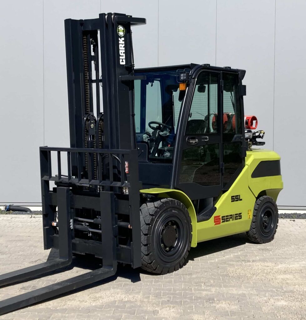 Treibgasstapler CLARK S 55 L - GABELSTAPLER & GABELSTAPLER SERVICE in ...
